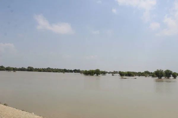 3,000,000+ imágenes de Tributories of waghur river ppt libres de ...