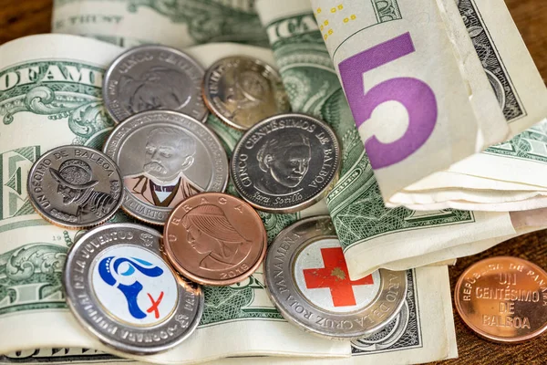 Moneda panameña fotos de stock, imágenes de Moneda panameña sin ...