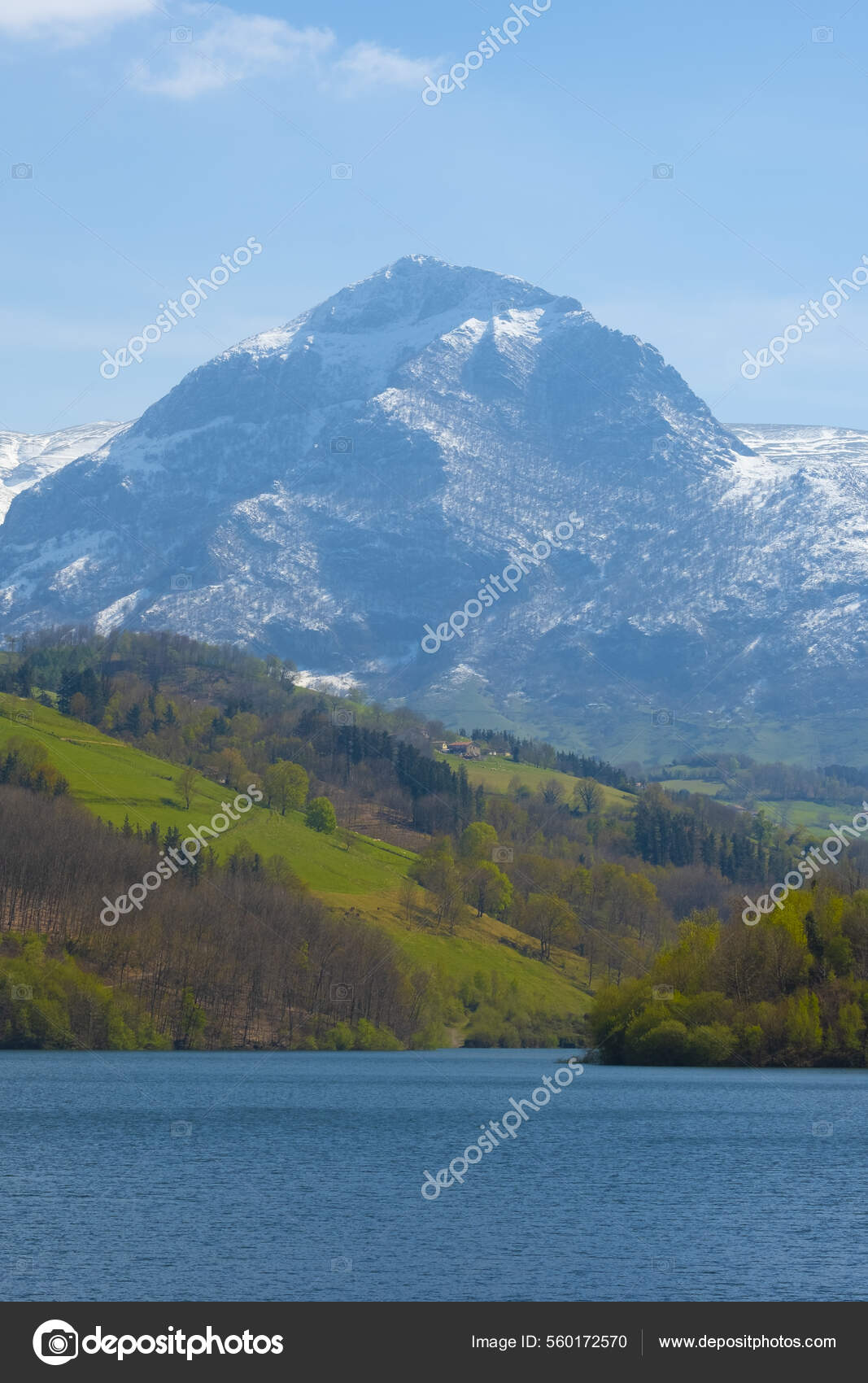 Ibiur Reservoir Mount Txindoki Sierra Aralar Natural Park Euskadi Stock ...