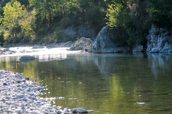 Fotos de La dranse river, Imagens de La dranse river sem royalties ...