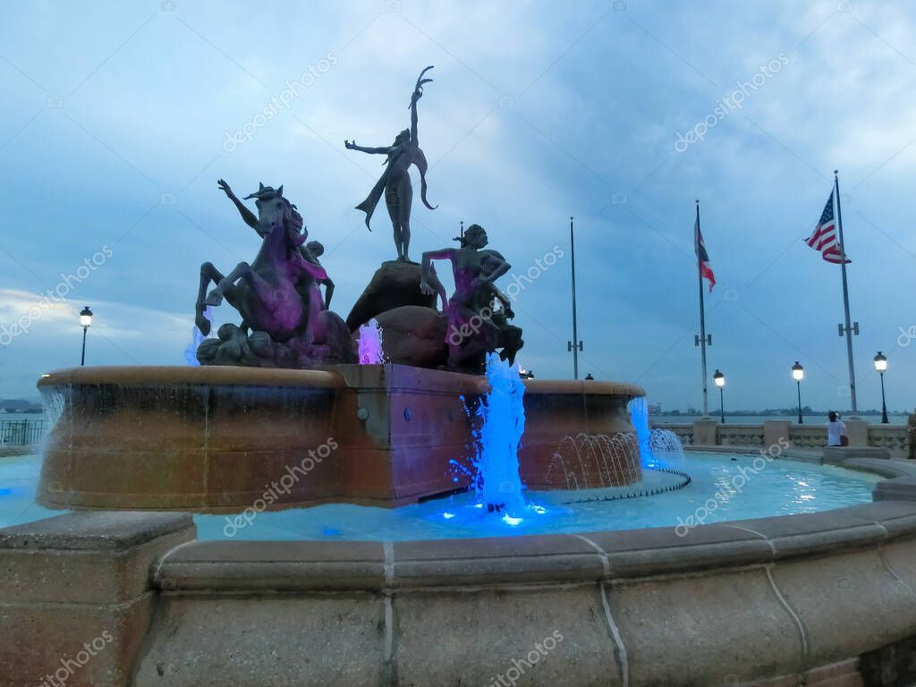 San Juan, Puerto Rico - 02 de mayo de 2022: Fuente Paseo de la Princesa ...