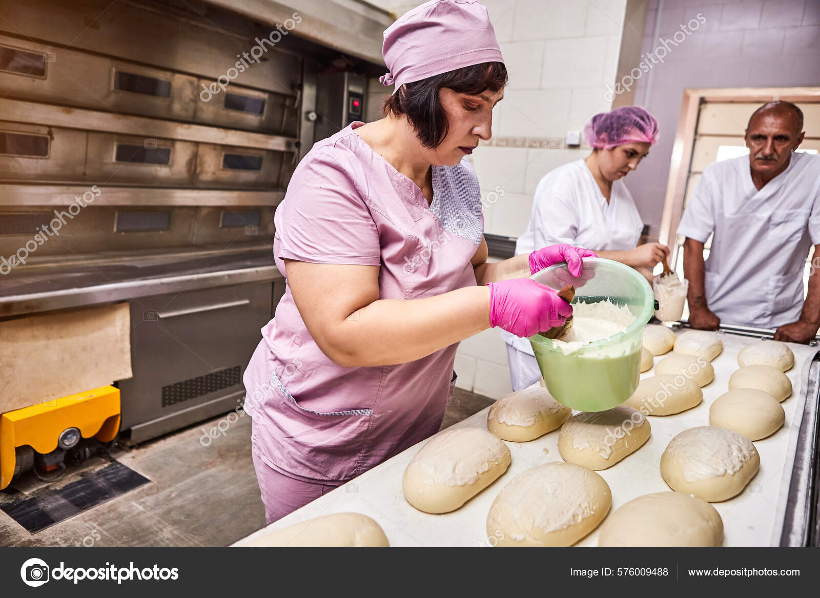 Professional Baker Uniform Smears Butter Bread Dough Baking Bakery ...