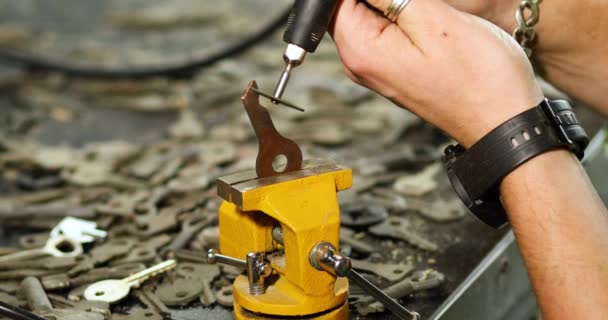 31 Duplicate keys Videos, Royalty-free Stock Duplicate keys Footage ...