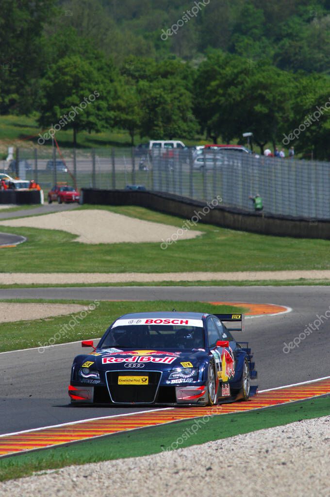 Circuito Mugello, Italia 2 de mayo de 2008: Mattias Ekstrom en acción con Audi A4 DTM 2008 del ...