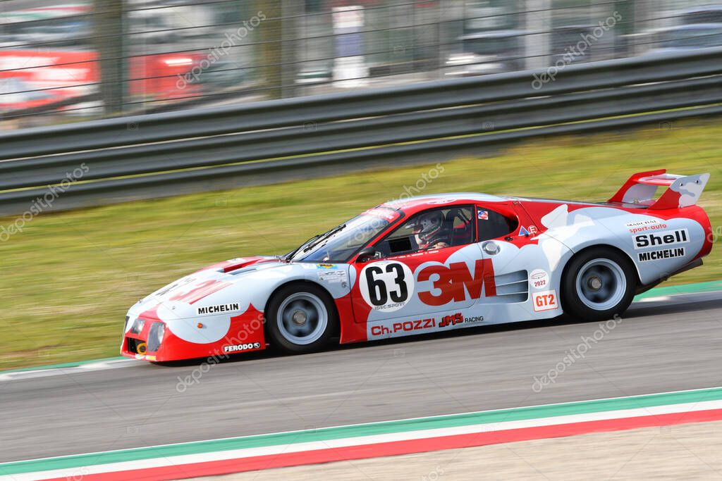 Scarperia, 3 de abril de 2022: Ferrari 512 BB LM Le Mans 1979 3M en acción durante el Mugello ...