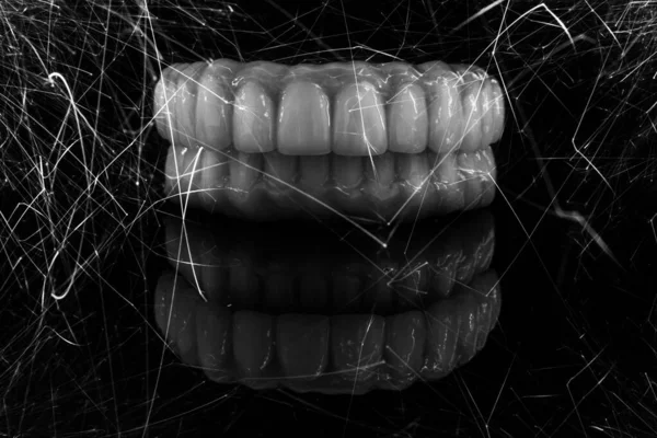 Sharpened teeth stock fotografie, royalty free Sharpened teeth obrázky ...